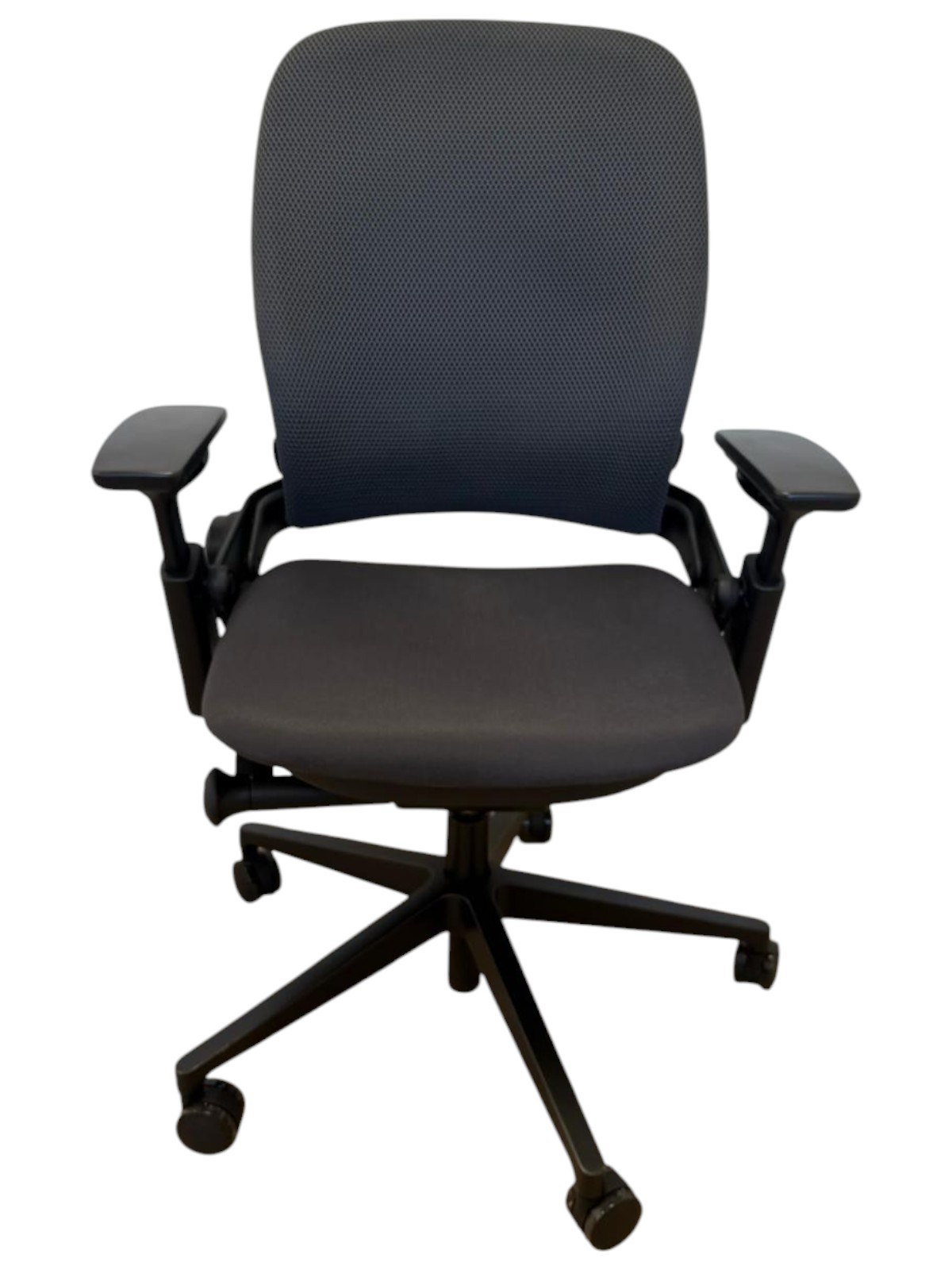 Steelcase Leap V2 Anthracite | Offeco